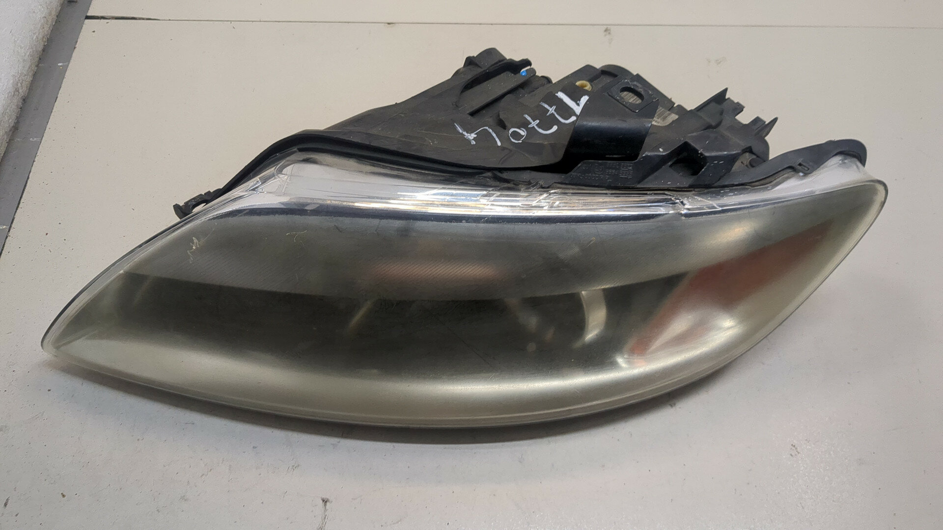 Фара (передняя) левая Audi Q7 Б/У