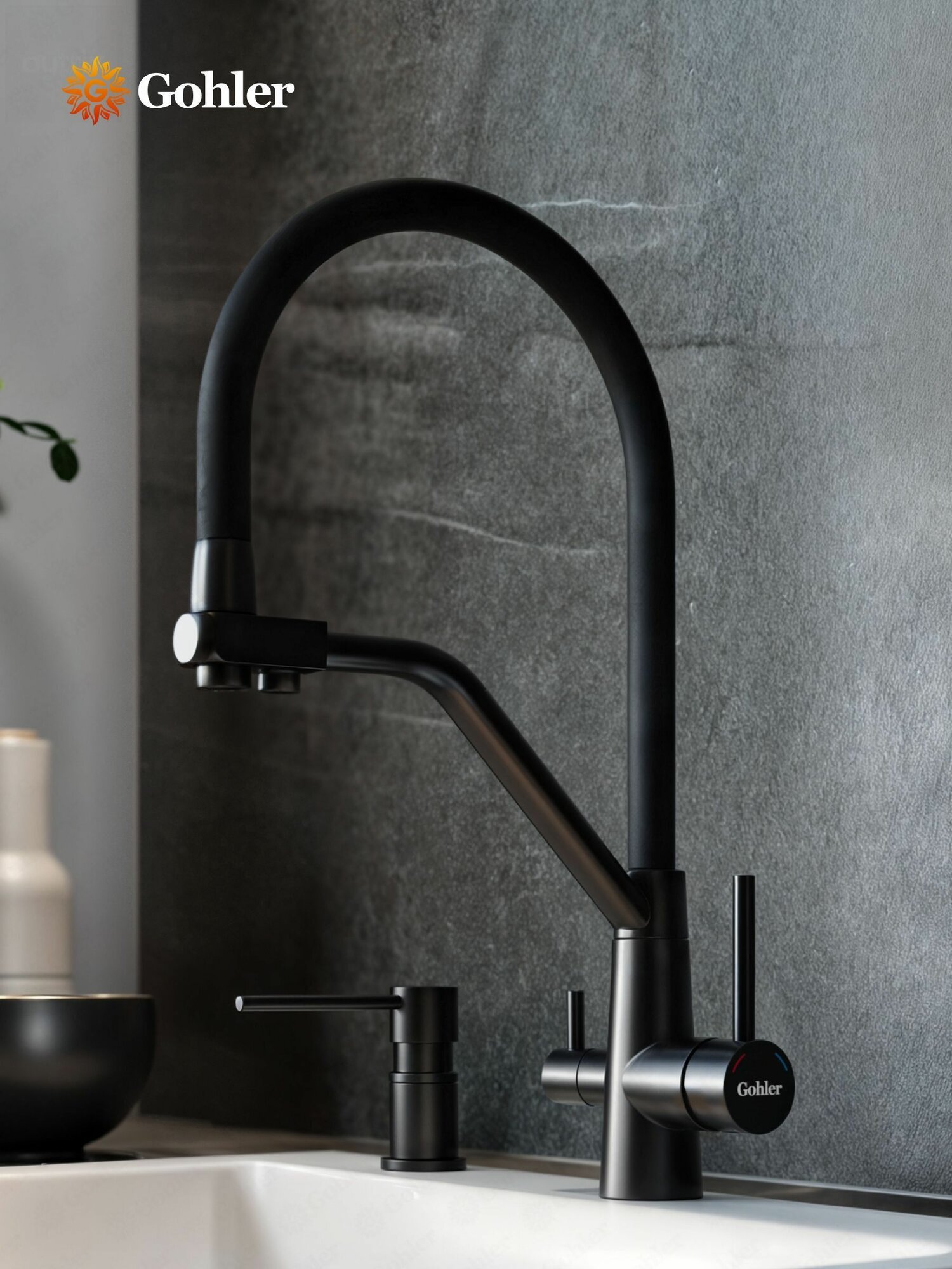 Смеситель для кухни с гибким изливом и краном под фильтр для питьевой воды Gohler G4102B черный