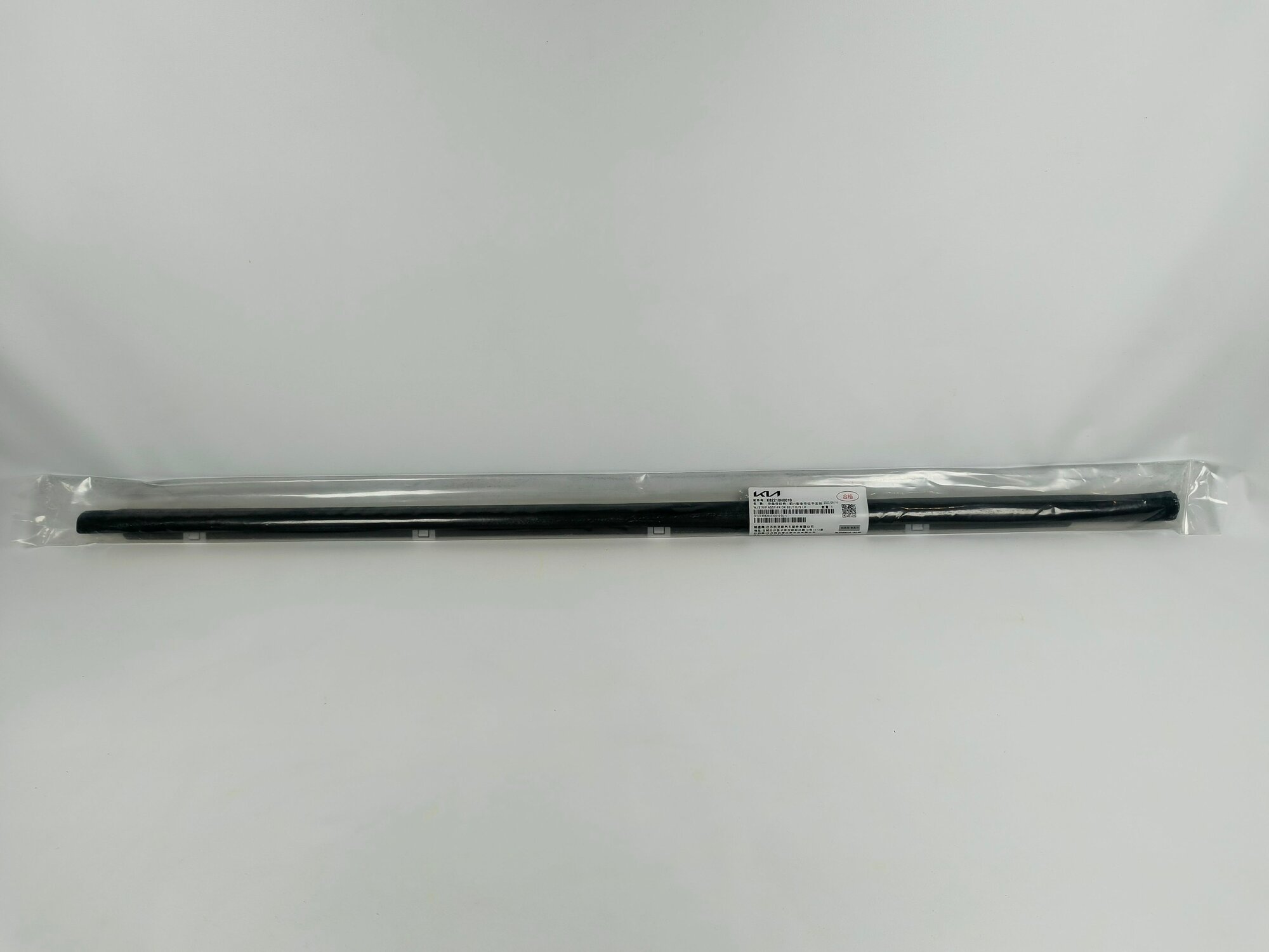 Уплотнитель стекла двери 82210H0010 Hyundai-KIA