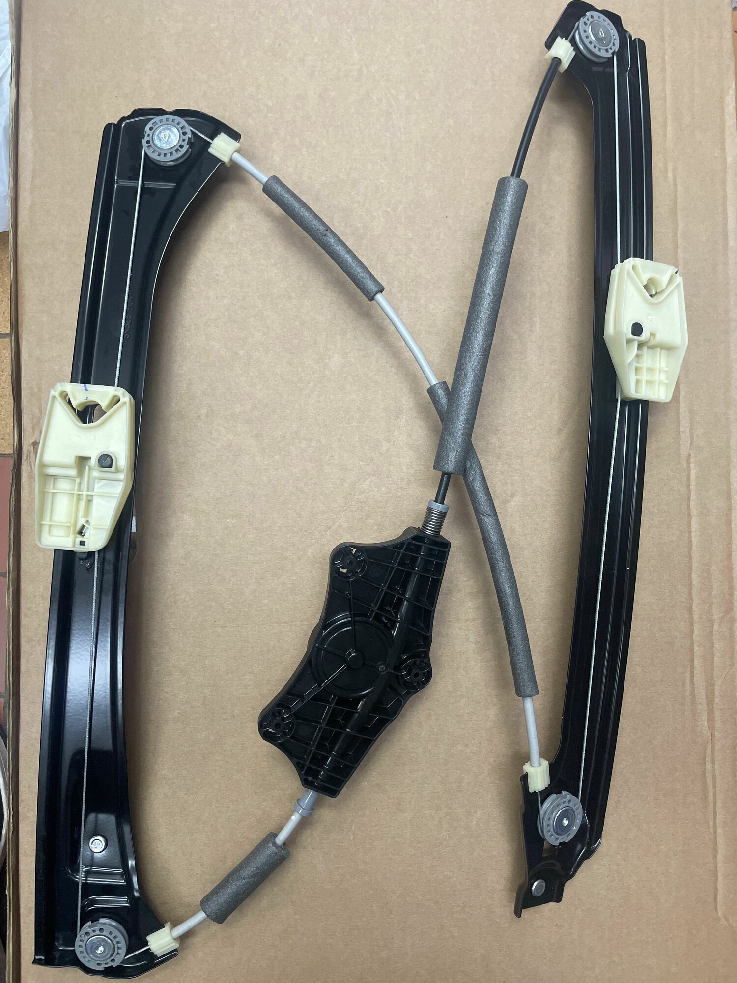 565837461 VAG Стеклоподъемник электр. передний левый для SKODA KODIAQ (2017>)