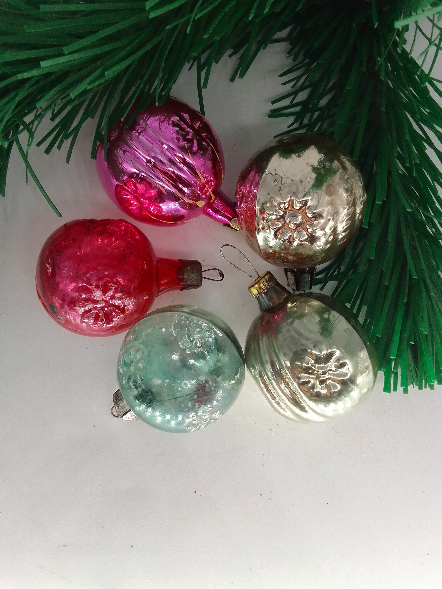 Винтажный советский набор из пяти елочных подвесных игрушек СССР