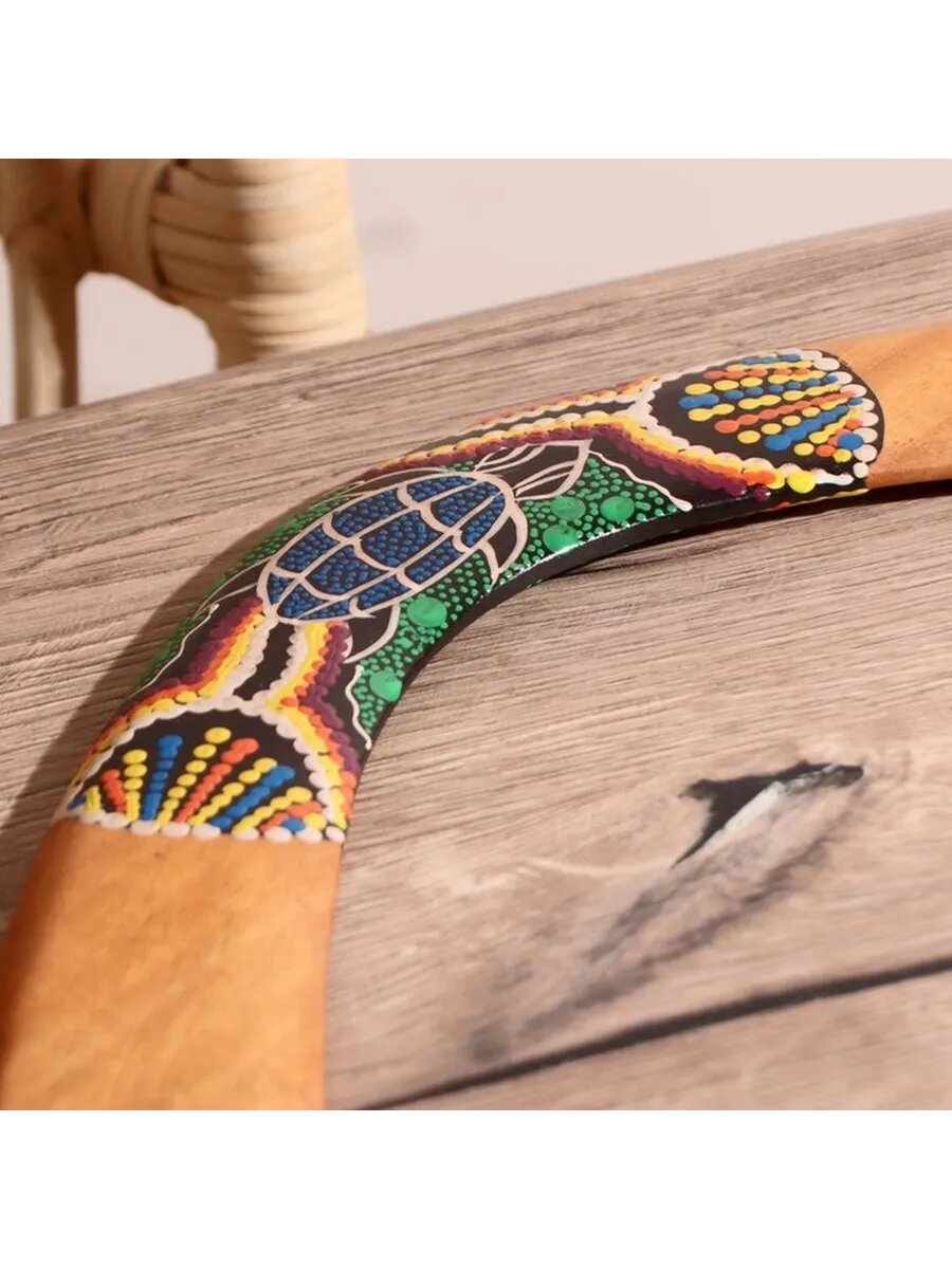 Деревянный бумеранг для развлечений и подарков