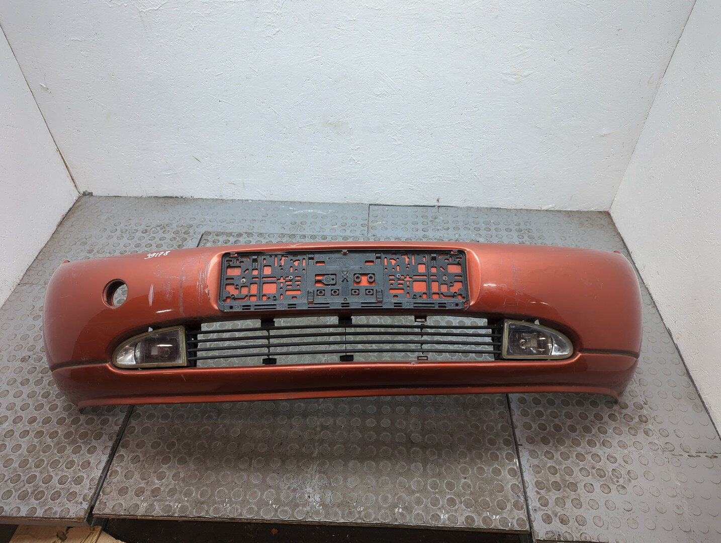 Бампер передний Ford Fiesta Б/У