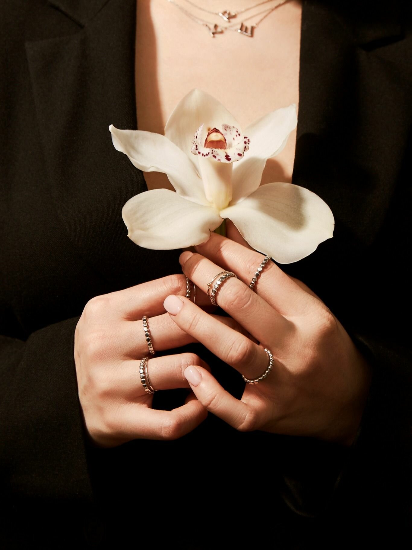 Кольцо тонкое, серебро, 925 проба, родирование, бриллиант