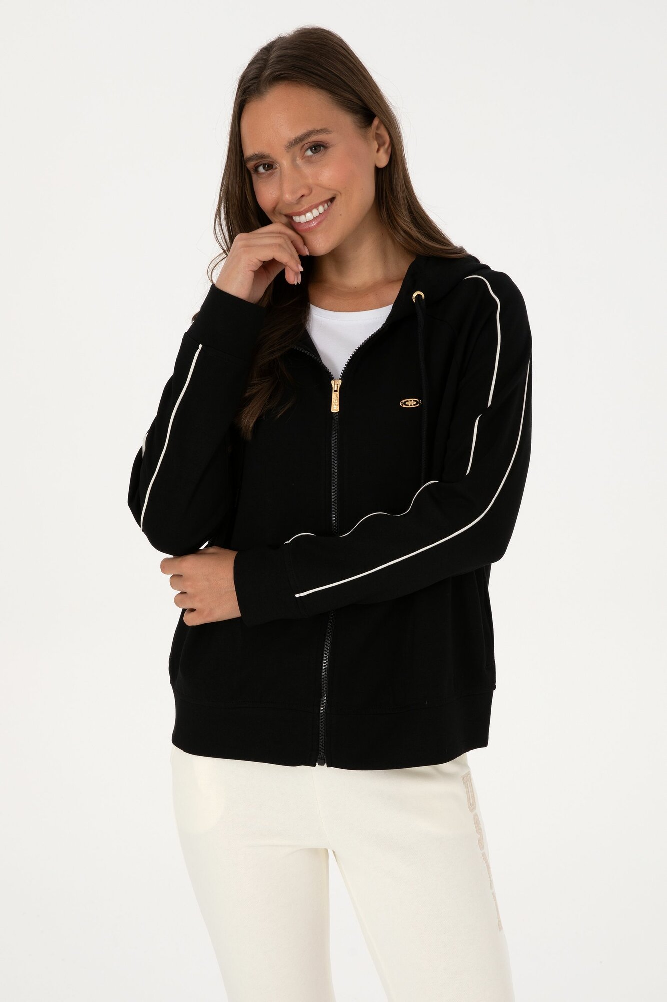 Толстовка спортивная