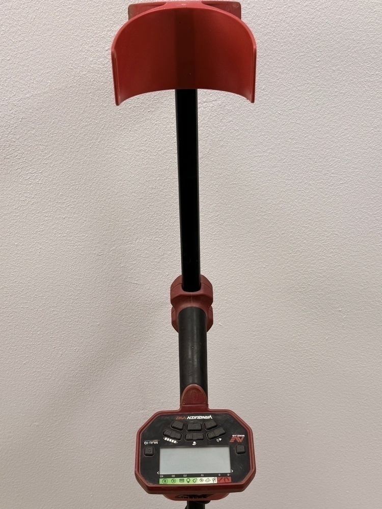 Металлоискатель Minelab Vanquish 440 б/у , уценка