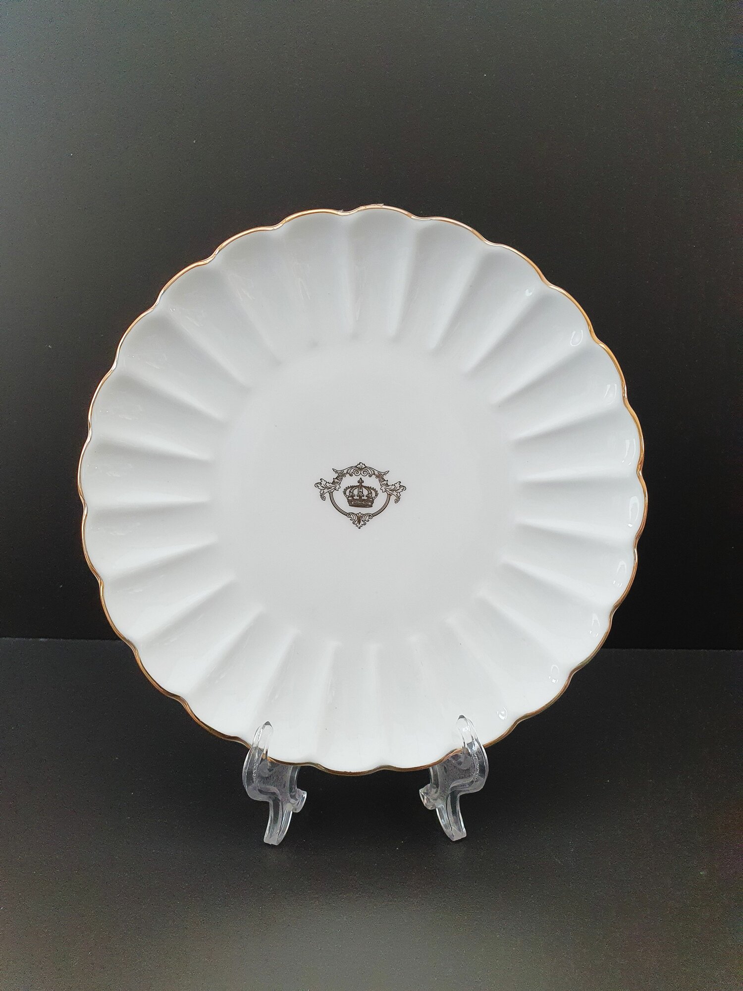 Тарелка десертная 19см "Роял" (белый)в подарочной упаковке.