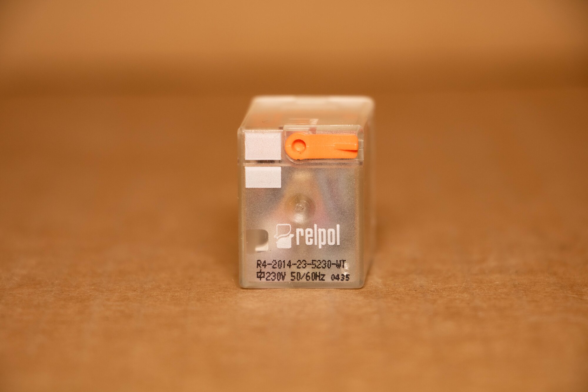 Реле: электромагнитное, 4PDT, Uобмотки: 230ВAC, 6A/250ВAC, IP40 + Панелька RELPOL ES 15/4B