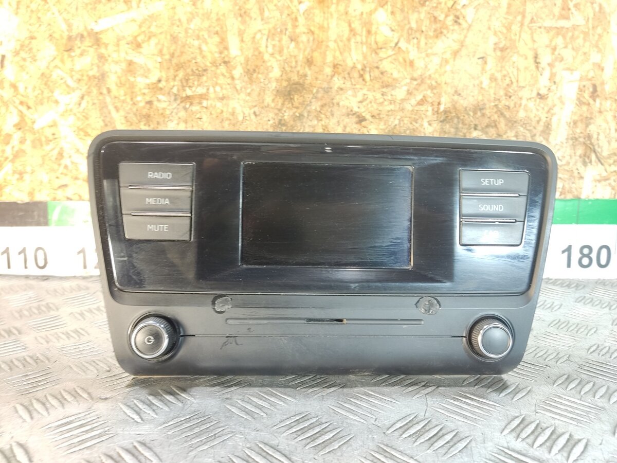 Магнитола SKODA Octavia 2013-2020 5E0035867A