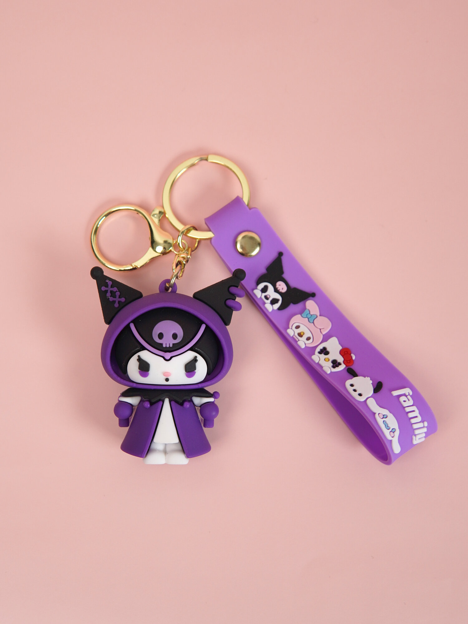 Брелок Куроми в плаще | Sanrio | Фиолетовая проказница | Подарок фанату | Украшение на рюкзак | Panda_Print