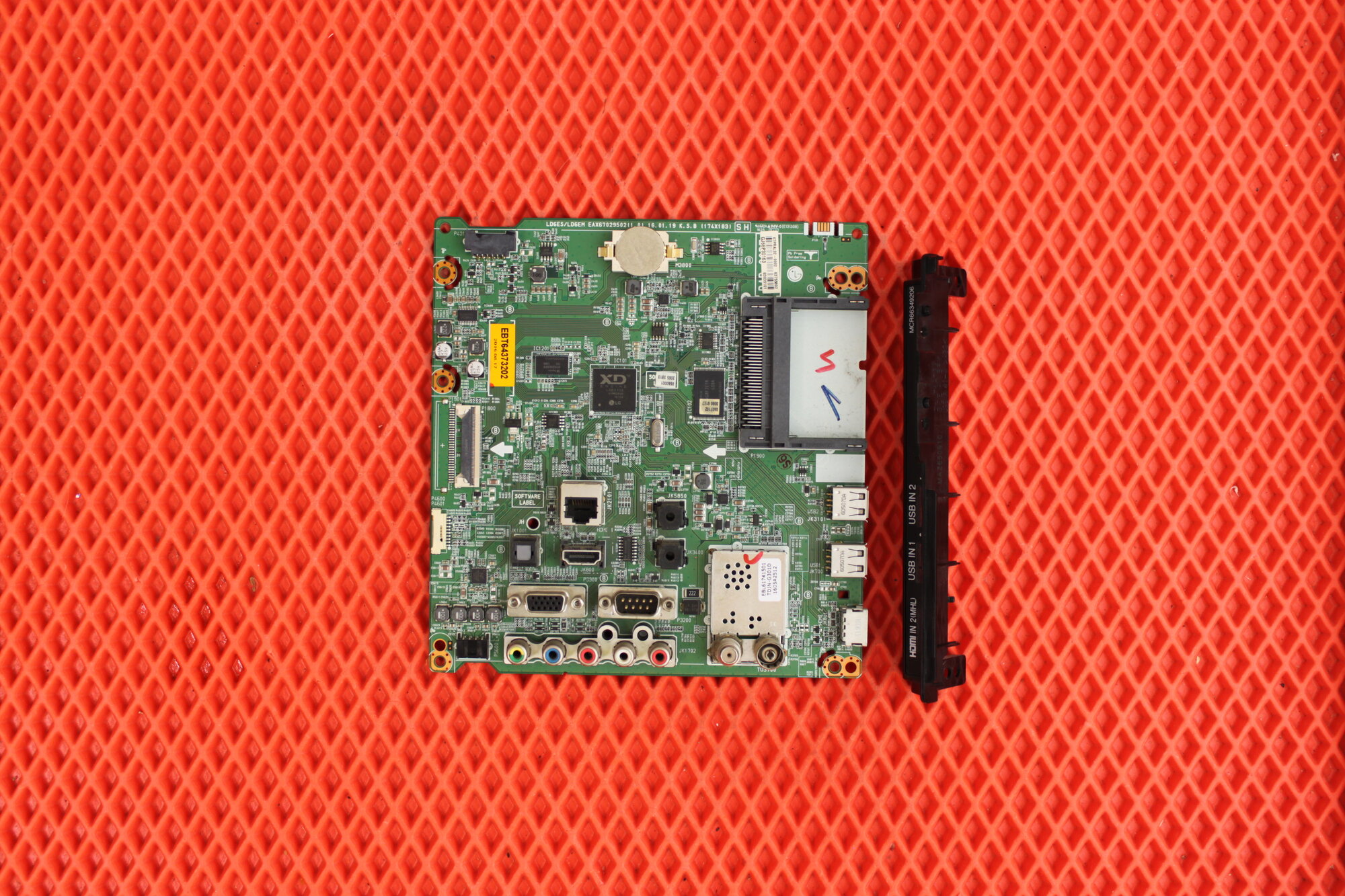 Основная плата (MAIN) EAX67029502 (1.0) для телевизора LG 43LW540S-AT8 в надёжной упаковке