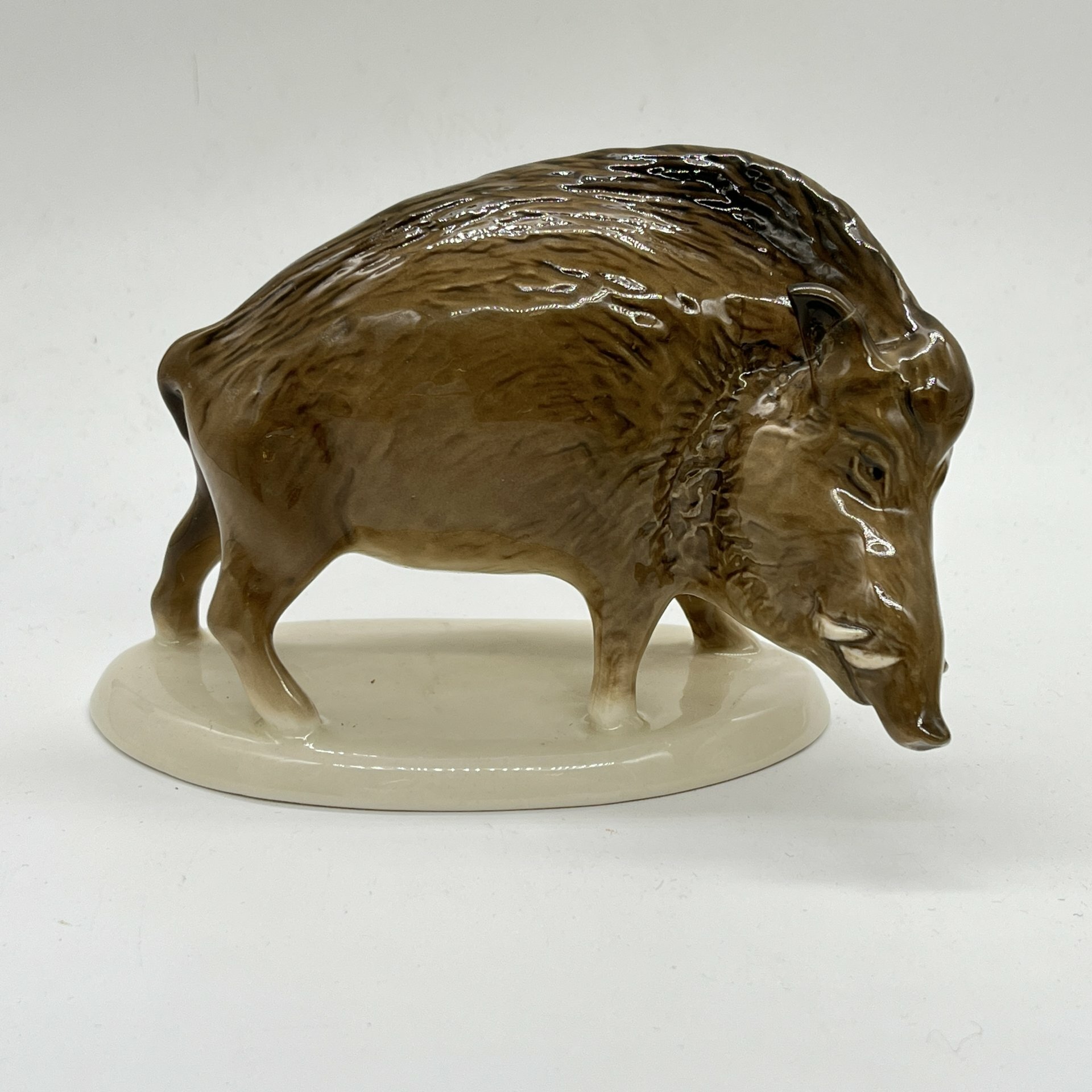 Статуэтка "Кабан", фарфор, Астраханский фарфоровый завод «Сциталис»