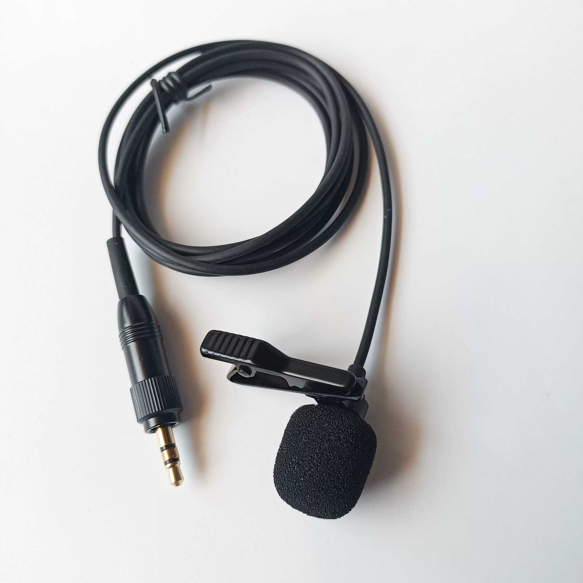 Лавалерный микрофон с 3.5 мм разъемом Shure, универсальная совместимость для вокальных применений, 87 символов