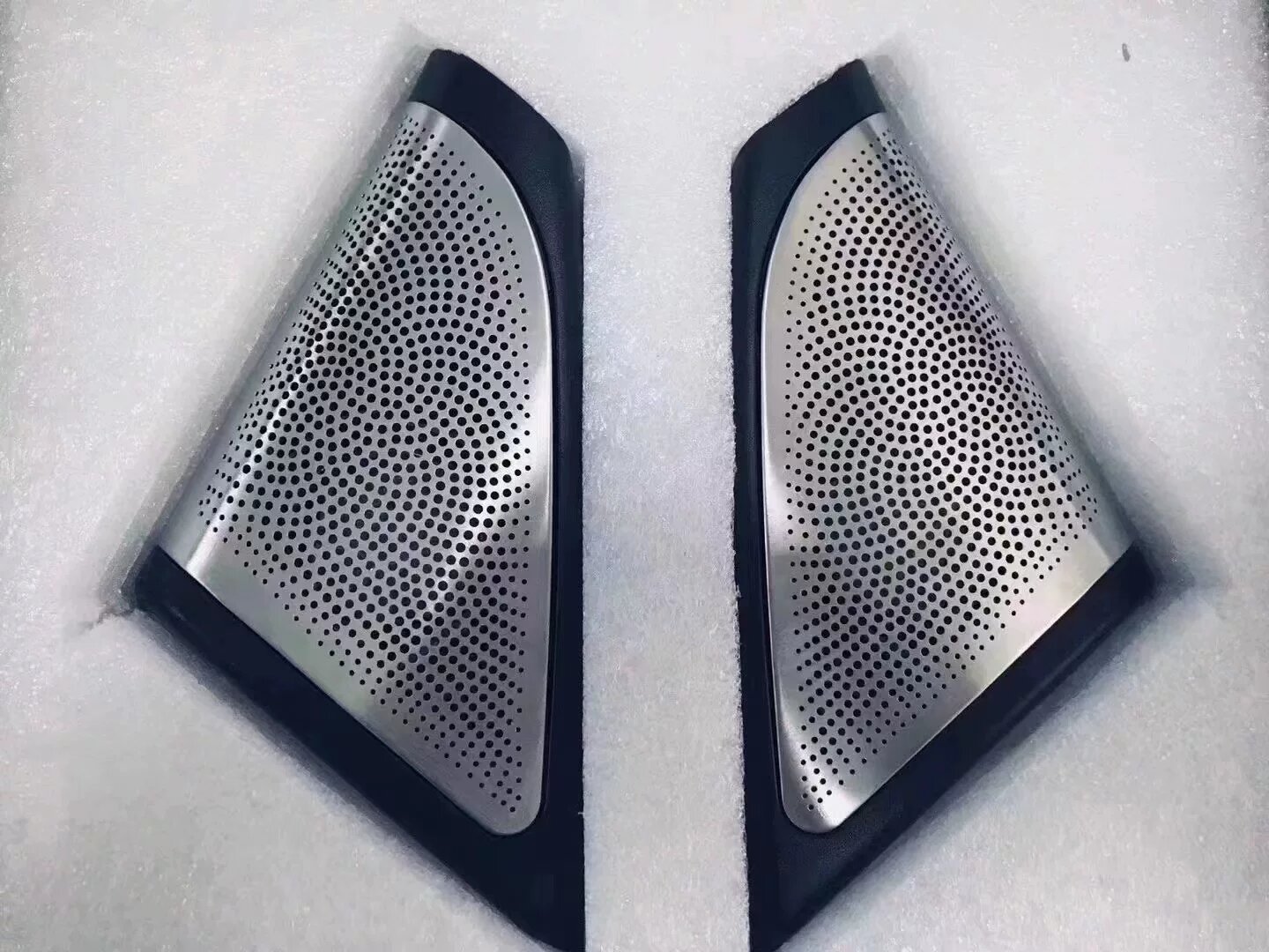 Покрытие с подсветкой для высокочастотного динамика Bowers & Wilkins для BMW 5 Series F18/F10 (2011-2017)