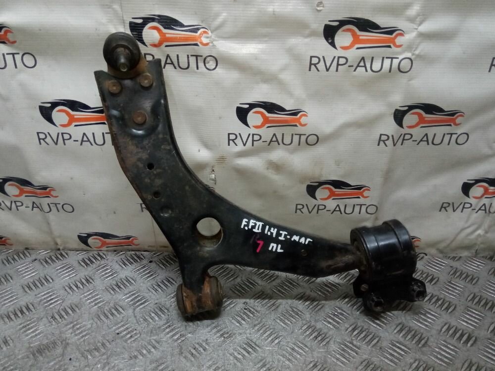 Рычаг передний левый Ford Focus 2 2005-2011 1570285