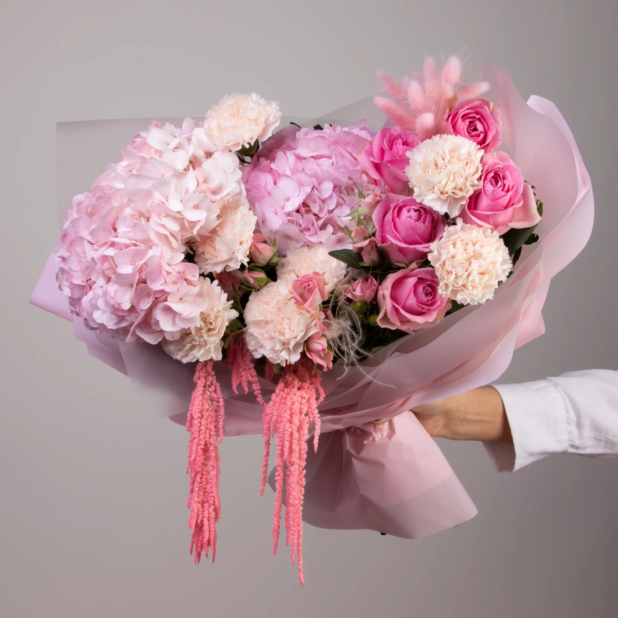 Букет "Париж" L из воздушной гортензии - эксклюзивно на Яндекс. Маркете