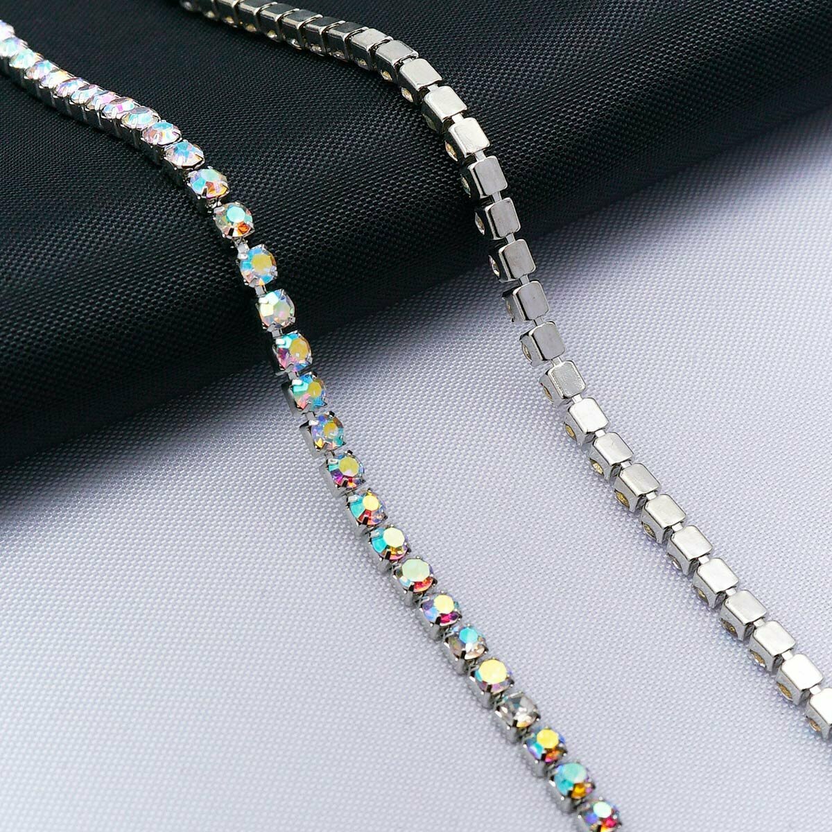 Стразовая цепочка для рукоделия 2 мм*30 см, серебристая, стразы белые с AB покрытием, Astra&Craft