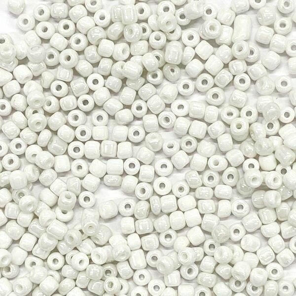 Бисер белый глянец size: 6/0 , 450 гр.