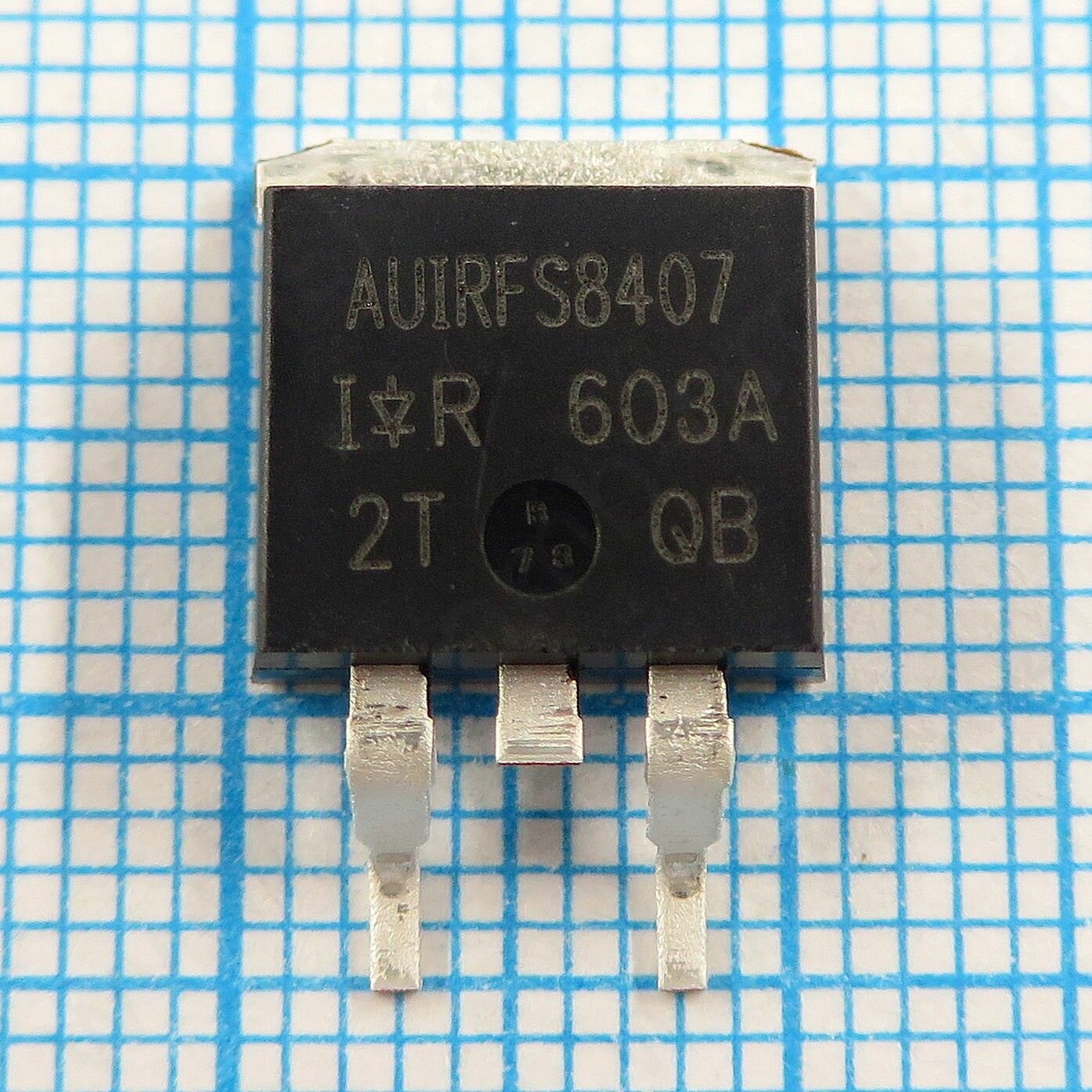AUIRFS8407 AUIRFS8407-7TRL 40V 240A - N-канальный MOSFET-транзистор.