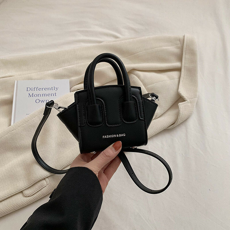 Charming korean ins wing bag for toddlers trendy mini shell shoulder bag design black