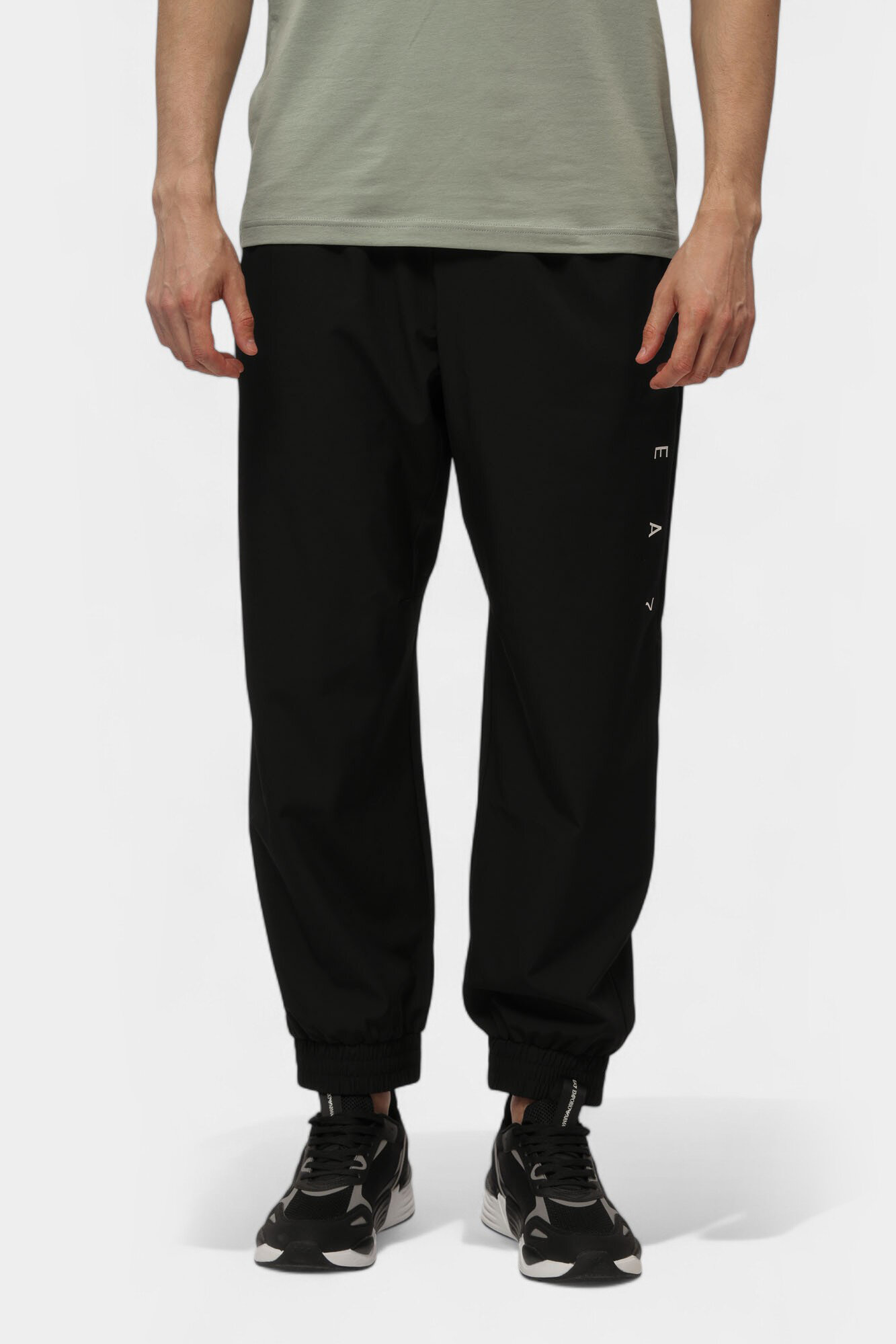 Брюки спортивные