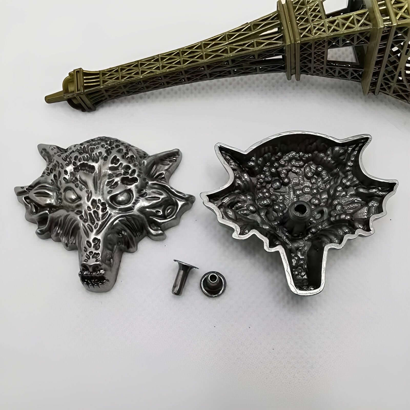 Кончо - "Вервольф" на заклепке, 3 шт - цвет Античное серебро