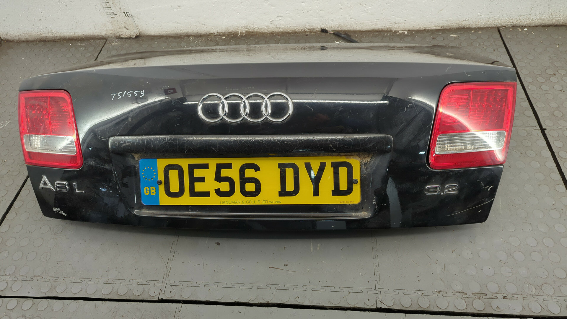 Крышка (дверь) багажника Audi A8 (D3) Б/У