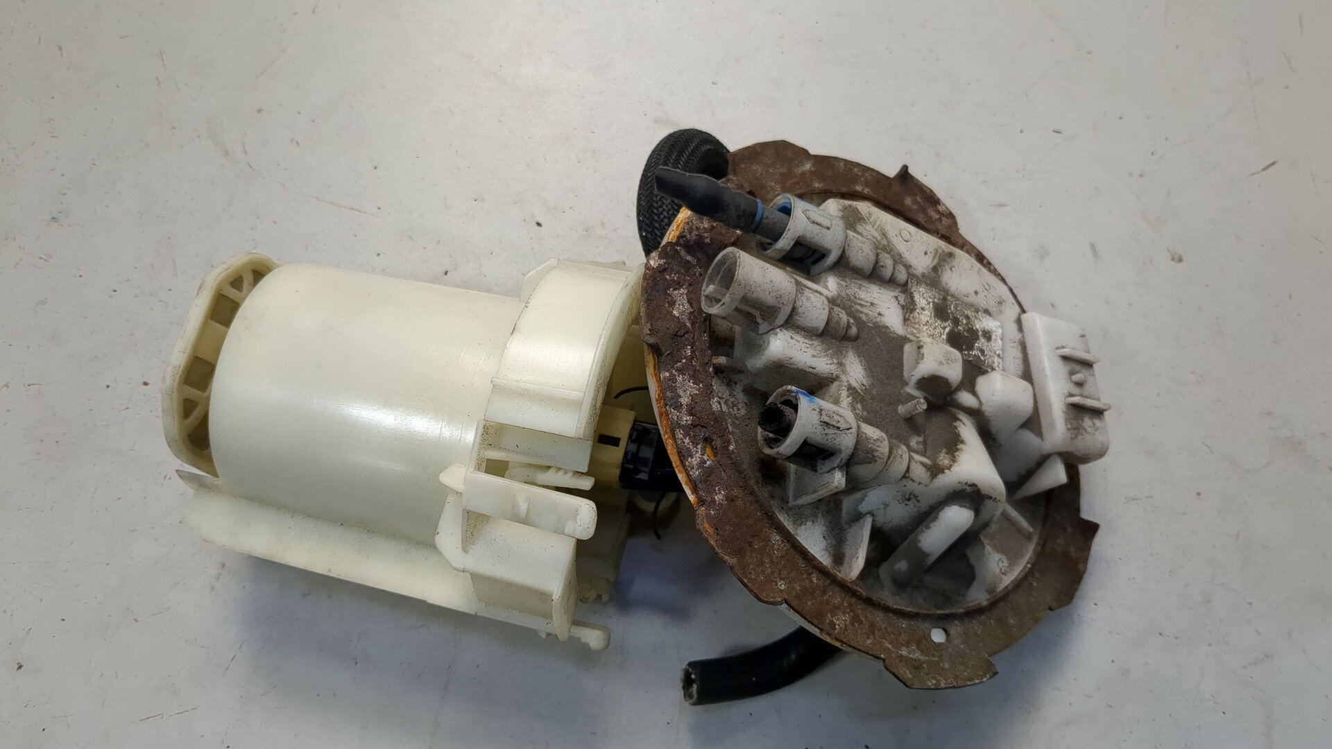 Насос топливный электрический Saab 9-3 Б/У