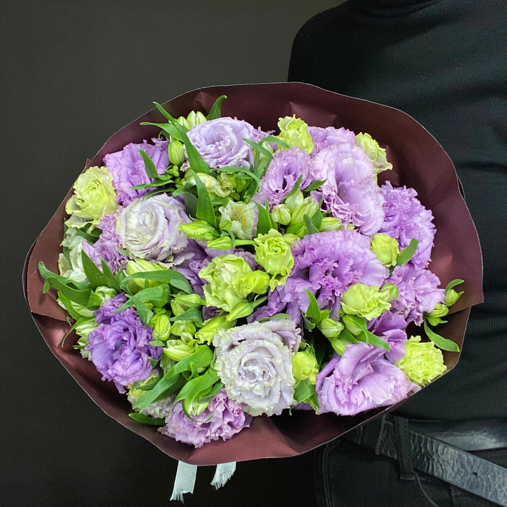 Эустомы с альстромериями