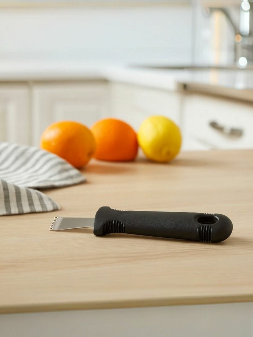 Нож, для снятия цедры, карбовка пластиковая ручка.