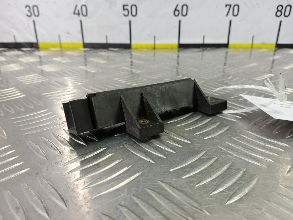 Направляющая стекла двери Б/У для Fiat Doblo I рестайлинг (2005—2015) 46810616