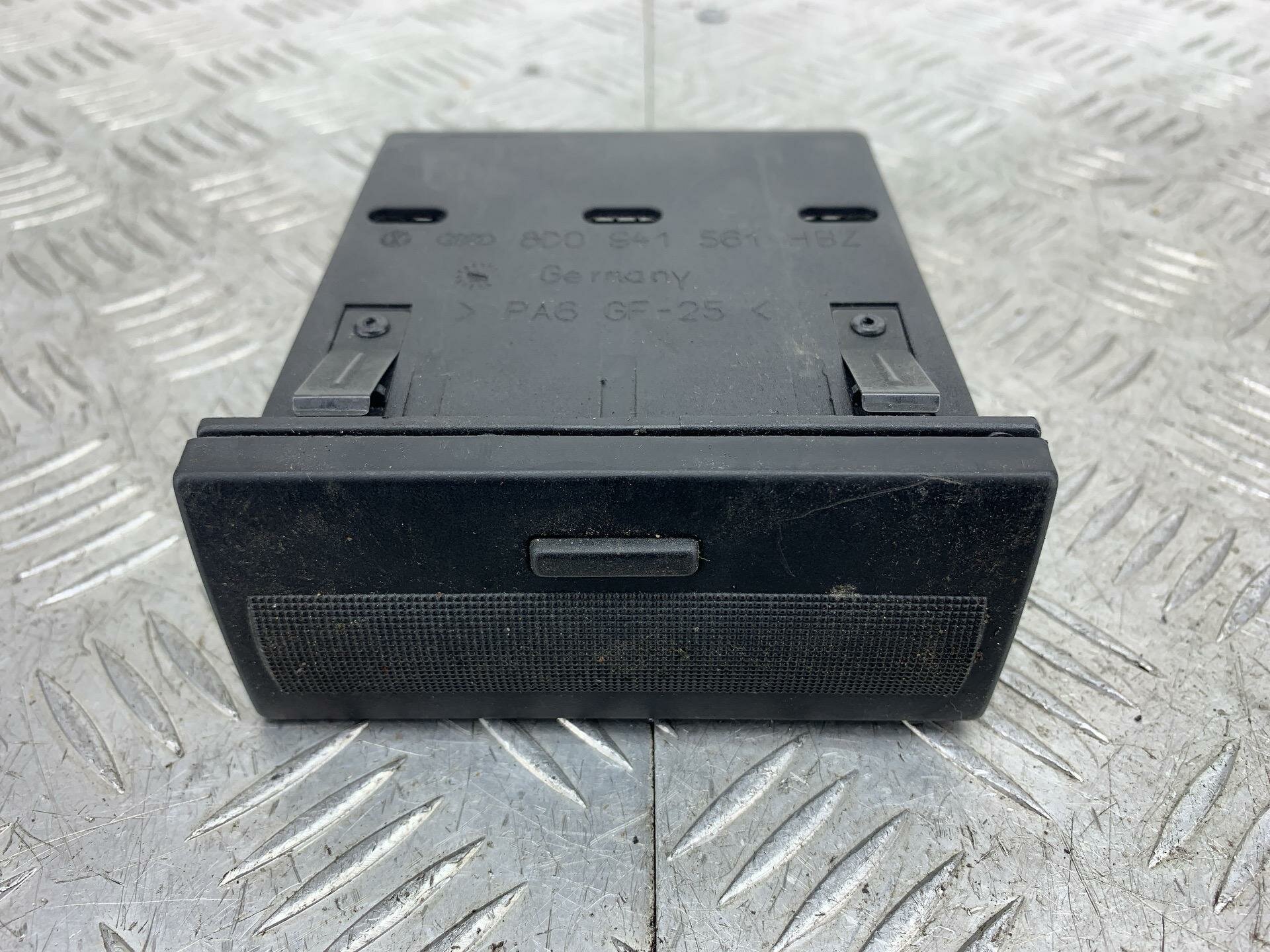 Бардачок Audi A4 B5 1997