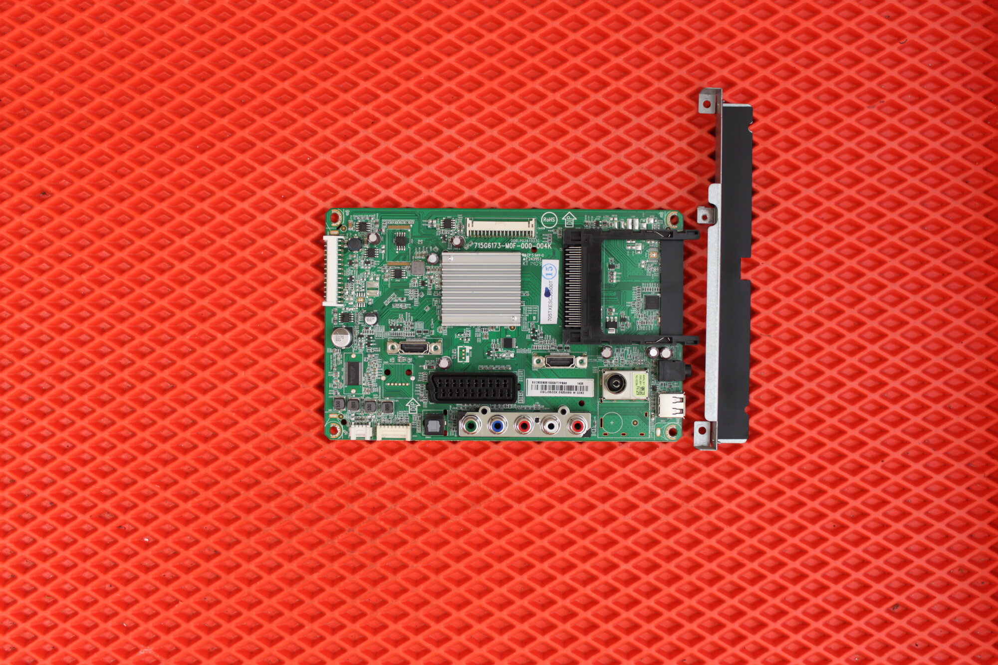 Основная плата (MAIN) 715G6173-M0F-000-004K для телевизора PANASONIC TX-32AR400 в надёжной упаковке
