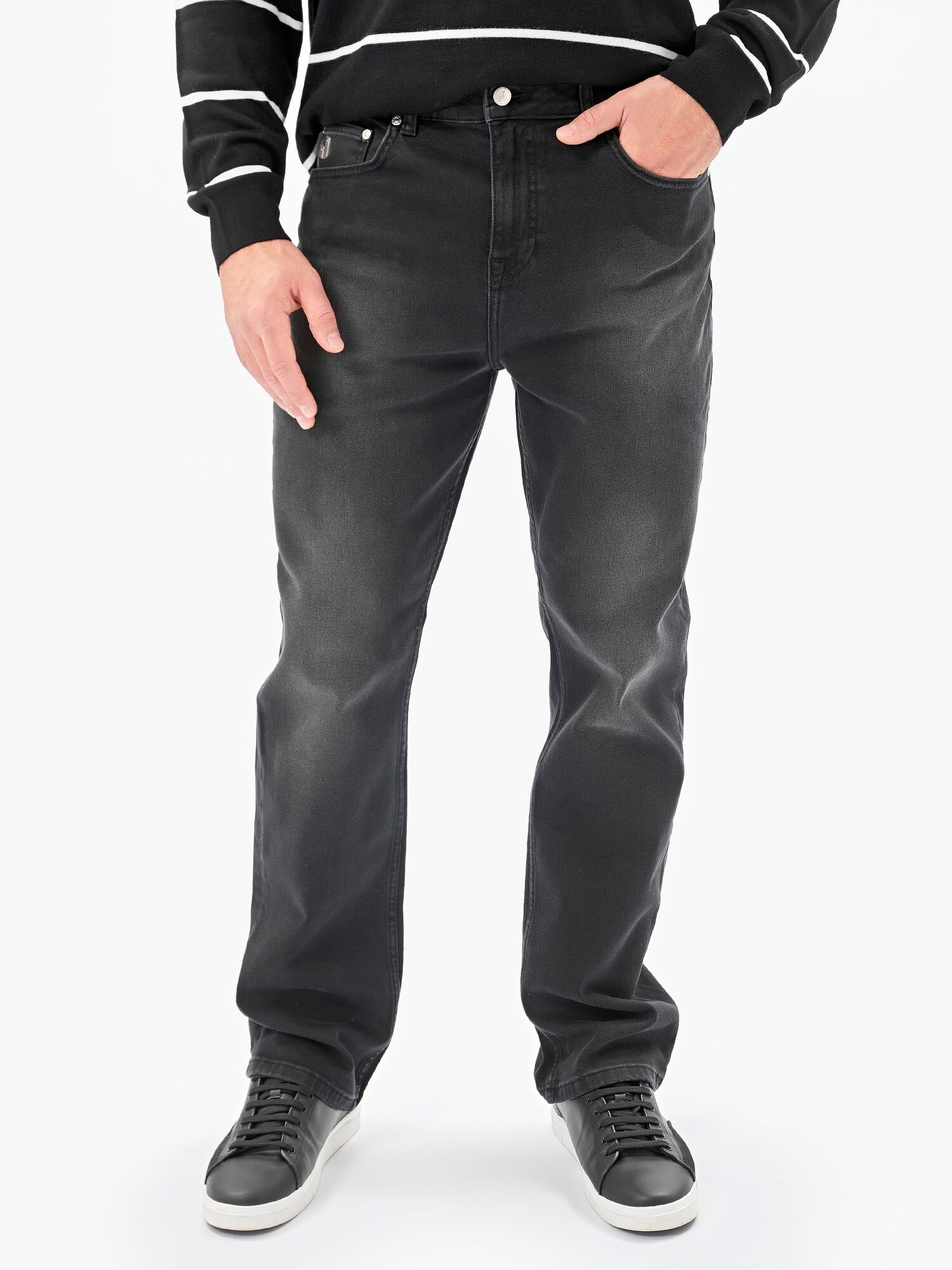 Джинсы трубы 