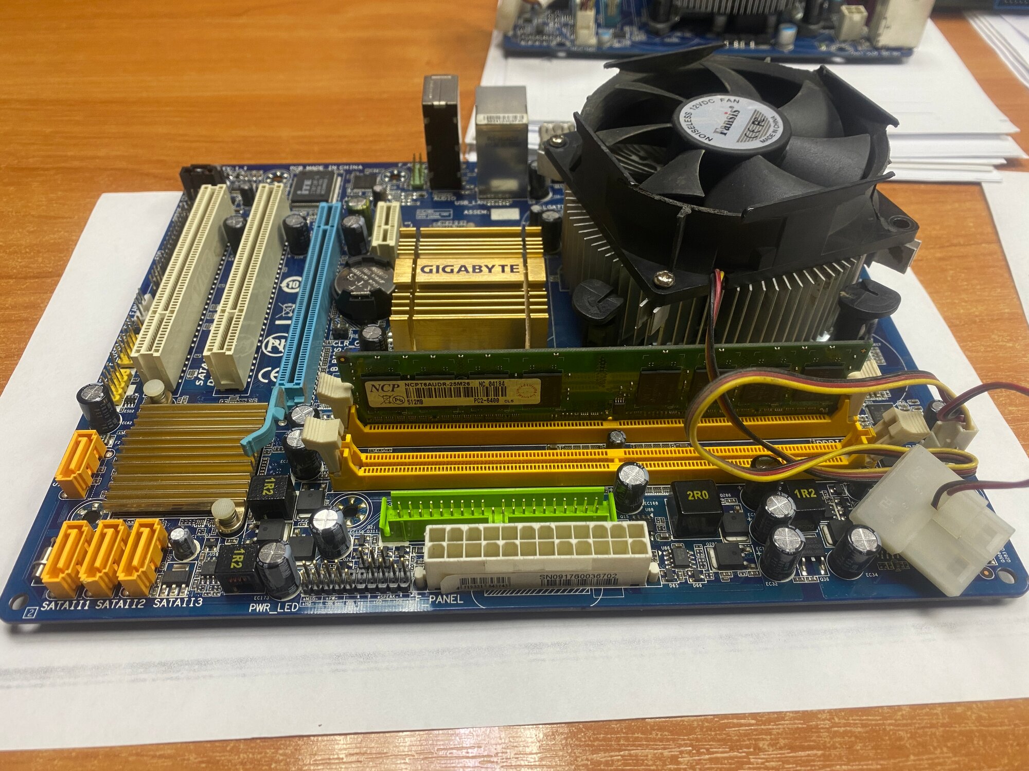 Материнская плата GIGABYTE GA-G31M-ES2C Socket 775