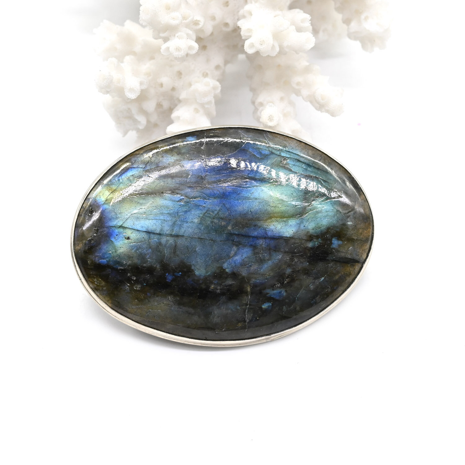 Брошь, лабрадорит