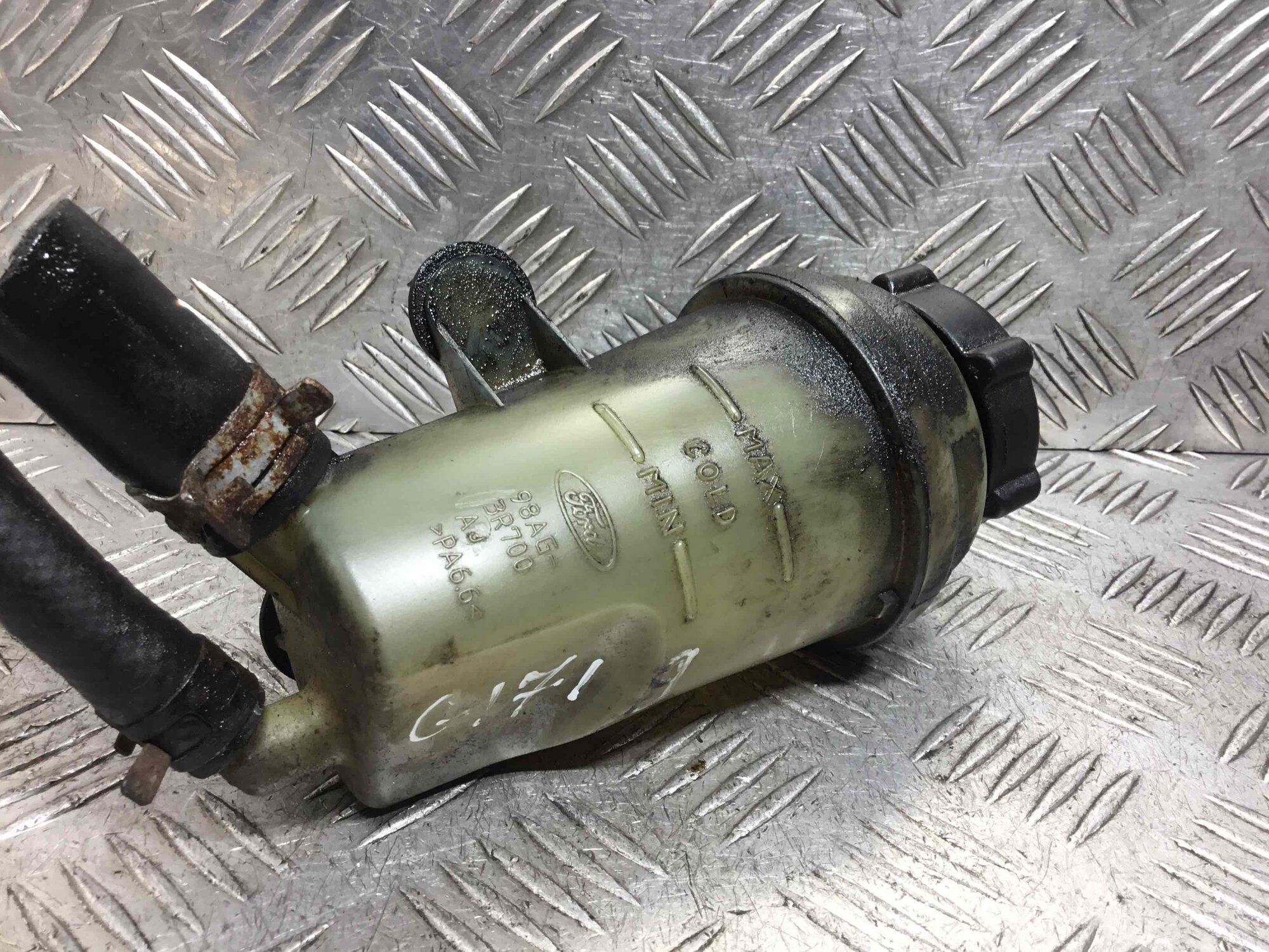 Б/У Бачок гидроусилителя Ford Focus 1 поколение [рестайлинг] (2001-2005) 2004 г.