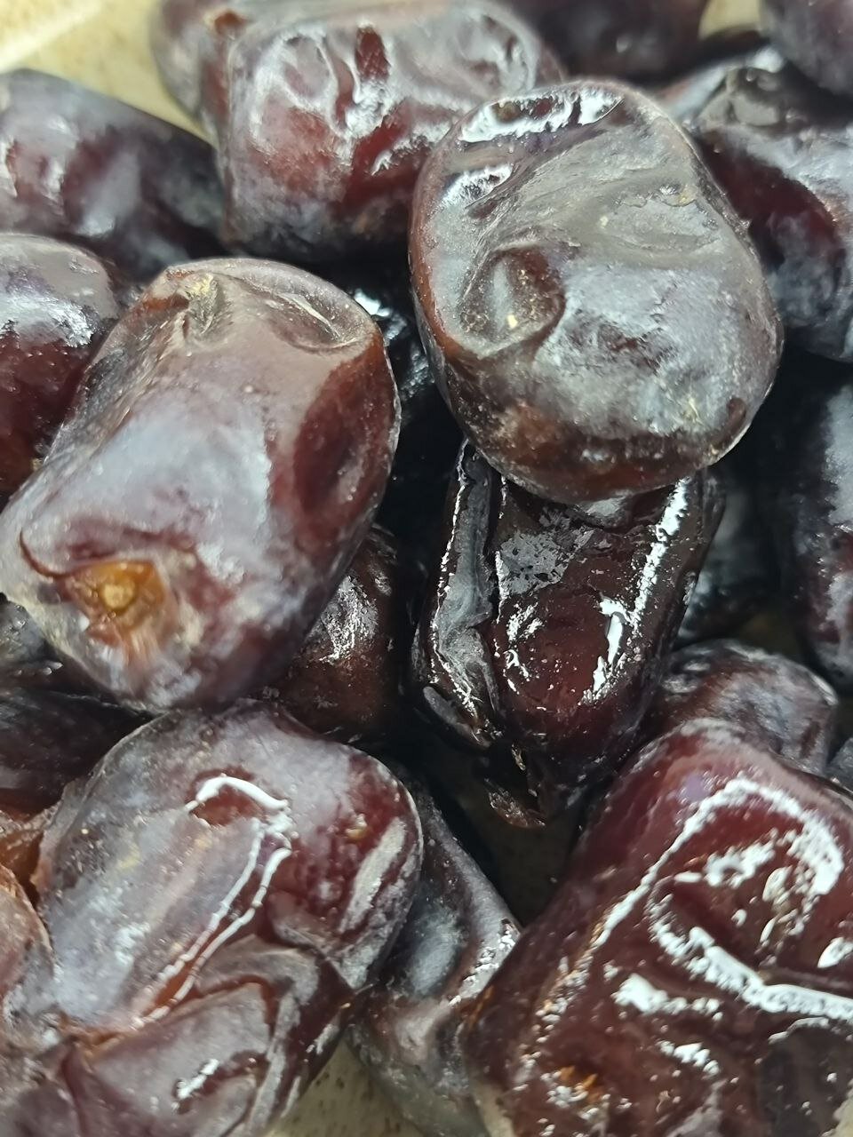 Финики Мазафати