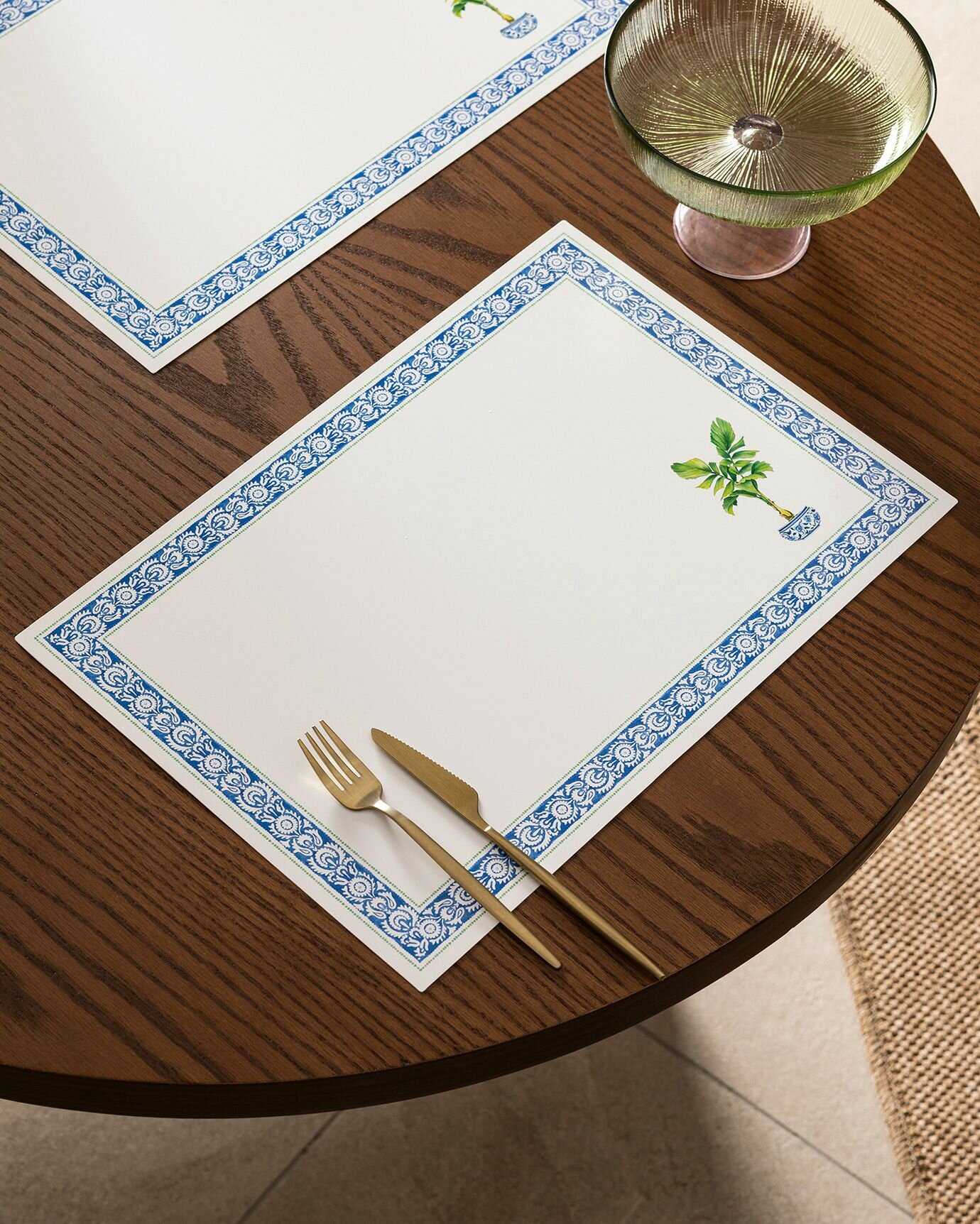 Салфетки сервировочные на стол, набор из 4 шт. Состав:100% Пластик. Размер:42X29CM. Цвет: Белый/DITA