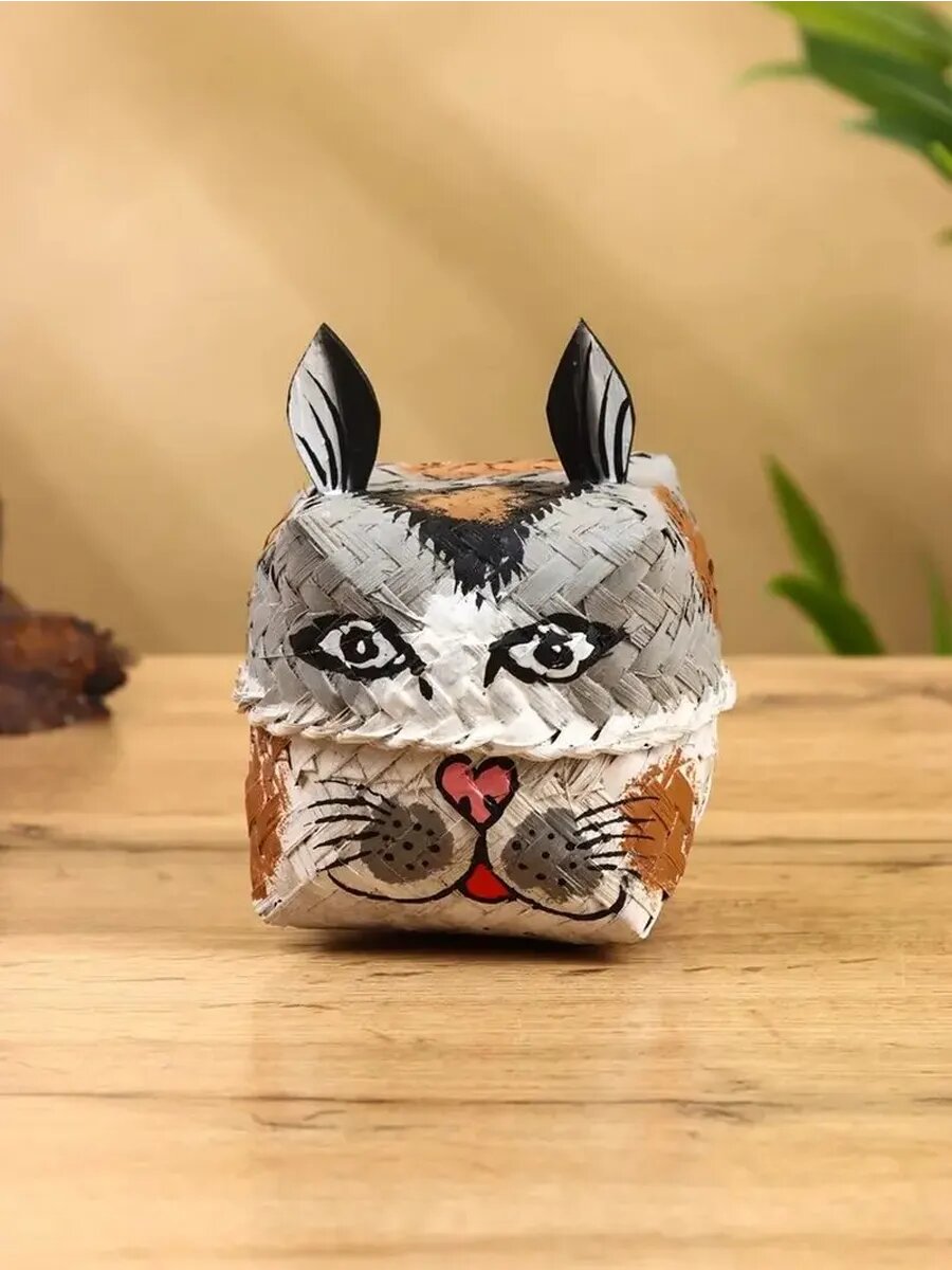 Элегантная корзинка с крышкой в стиле котика