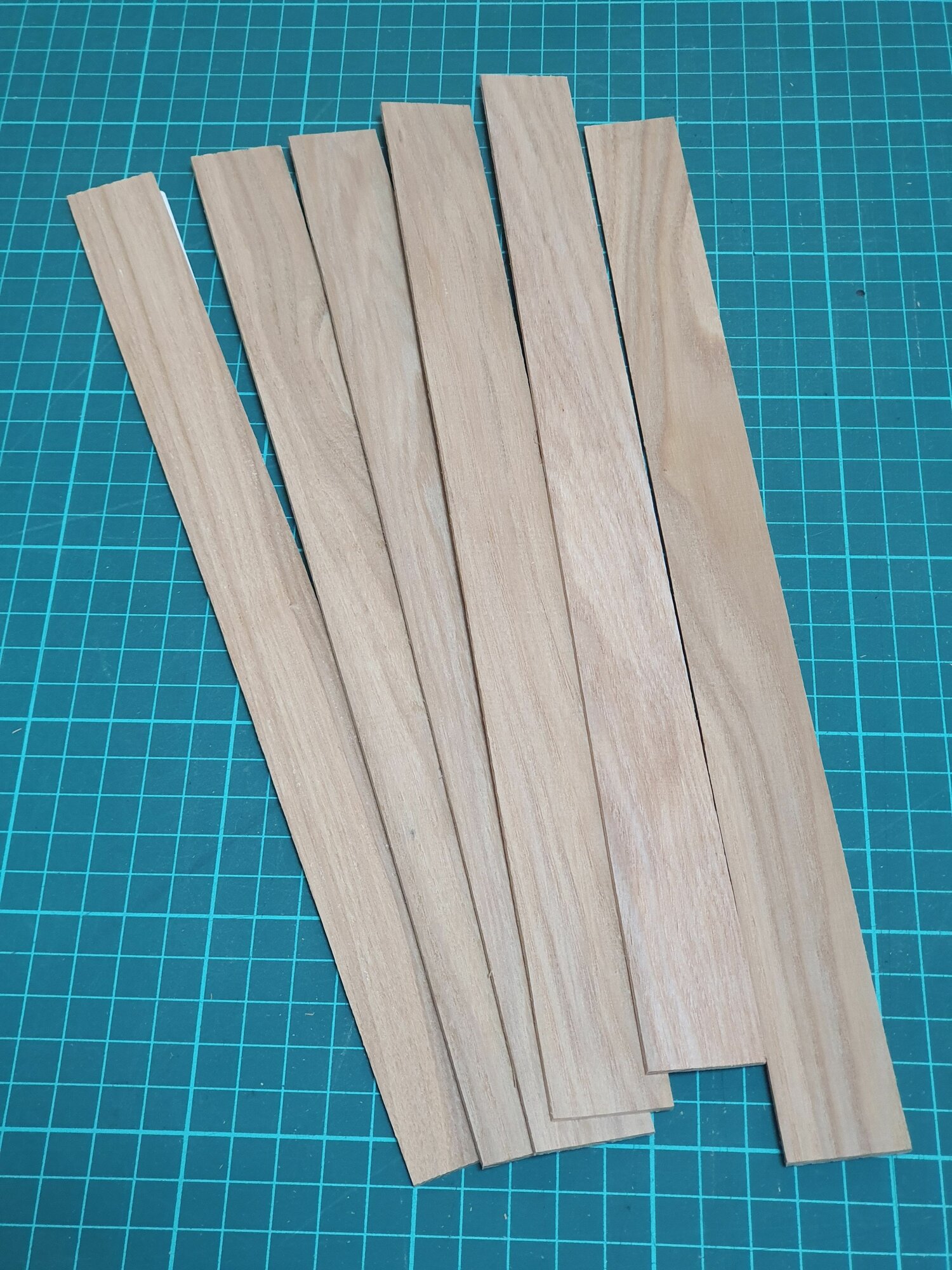 Брусок строганый ясень - 6 шт, 302 x 25 x 2 мм, Вес: 60 гр.