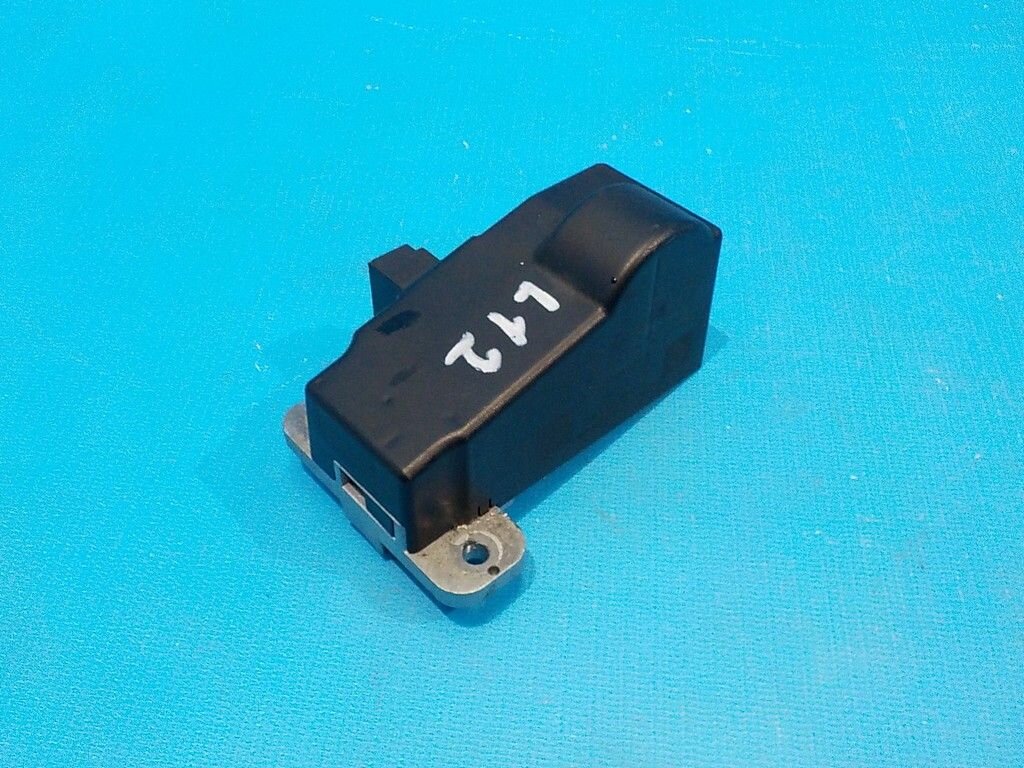 Блок блокировки рулевой колонки VOLKSWAGEN Passat B7 2011-2015 3C0905861J - Б/У