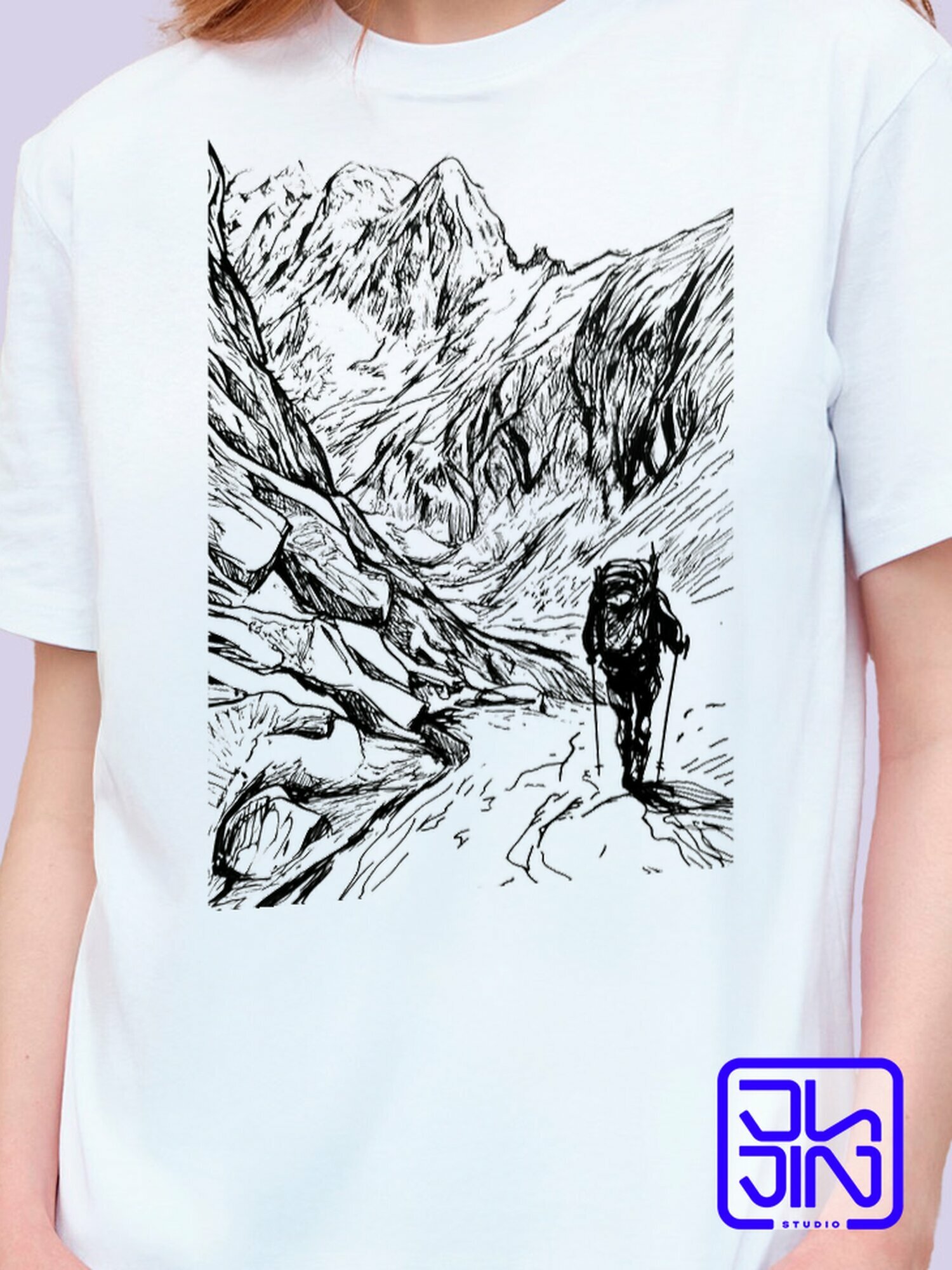 Футболка классическая женская с авторским принтом Альпинист в минималистичной черно белой графике с высокими горами и скалами, белый хлопковый трикотаж с прикольным рисунком на груди