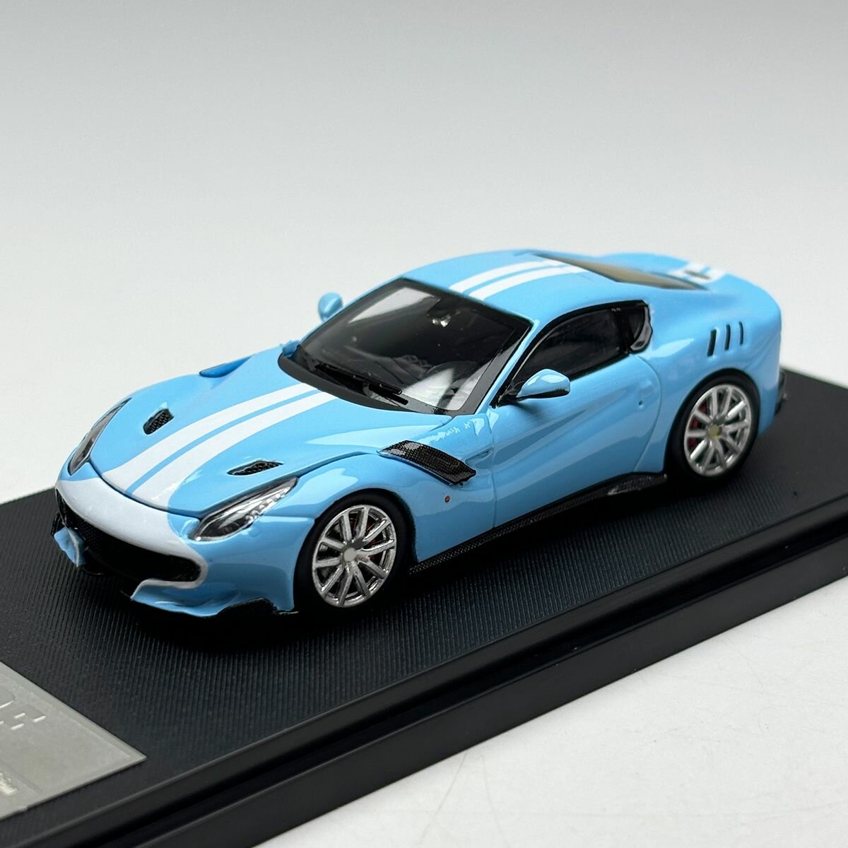 SH Little Toy 1:64 Ferrari F12 TDF Легковая модель автомобиля