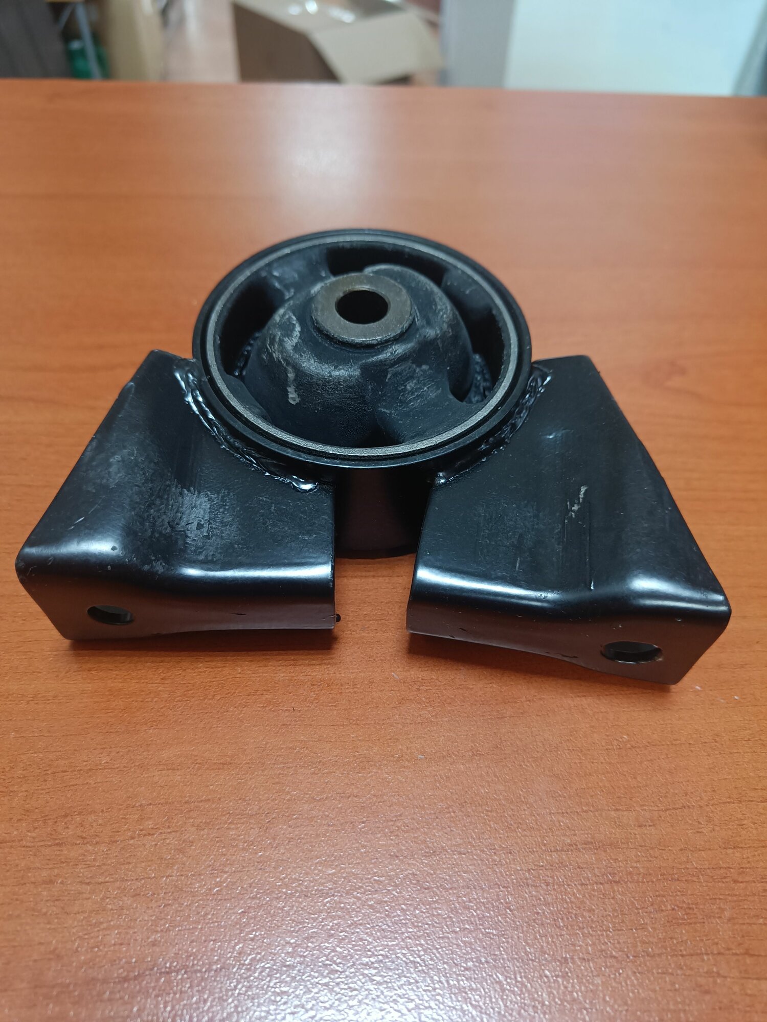 Опора двигателя GM 96182448, передняя, для DAEWOO LEGANZA (98-02), черная