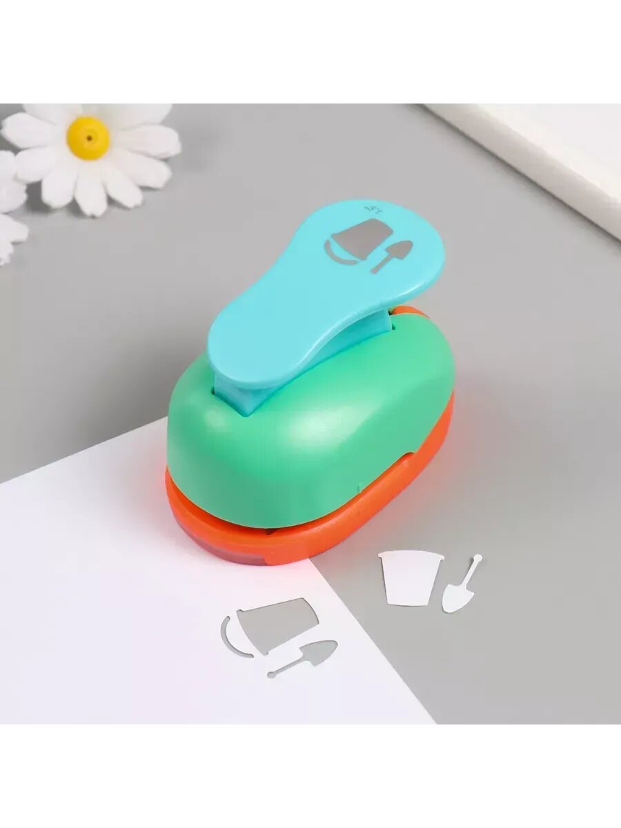 Дырокол фигурный рисунок 3,8х3,8 см "Песочница"