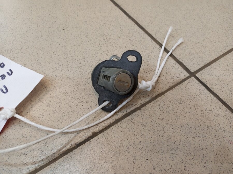 Личинка замка багажника от Chevrolet Lacetti J200 2003-2013