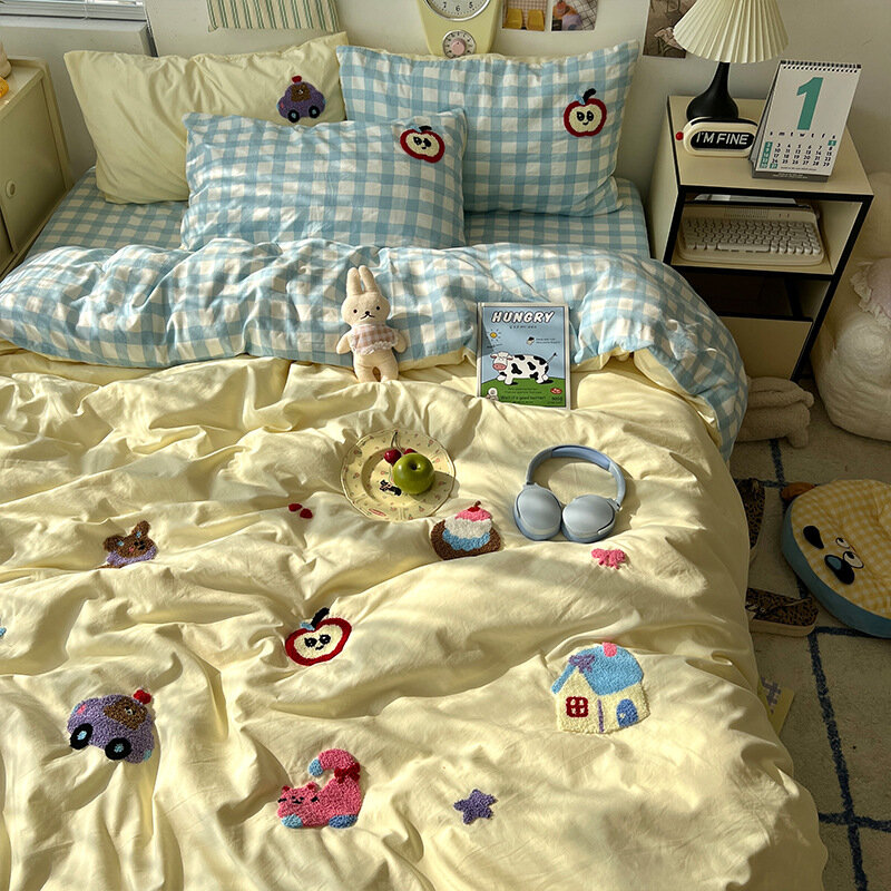 Комплект постельного белья из четырех предметов, вышитый на полотенце из хлопка класса А, новый стиль 2025 года, в горошек с рисунком из мультфильмов, простыня для учениц, пододеяльник, постельное белье,150*200cm