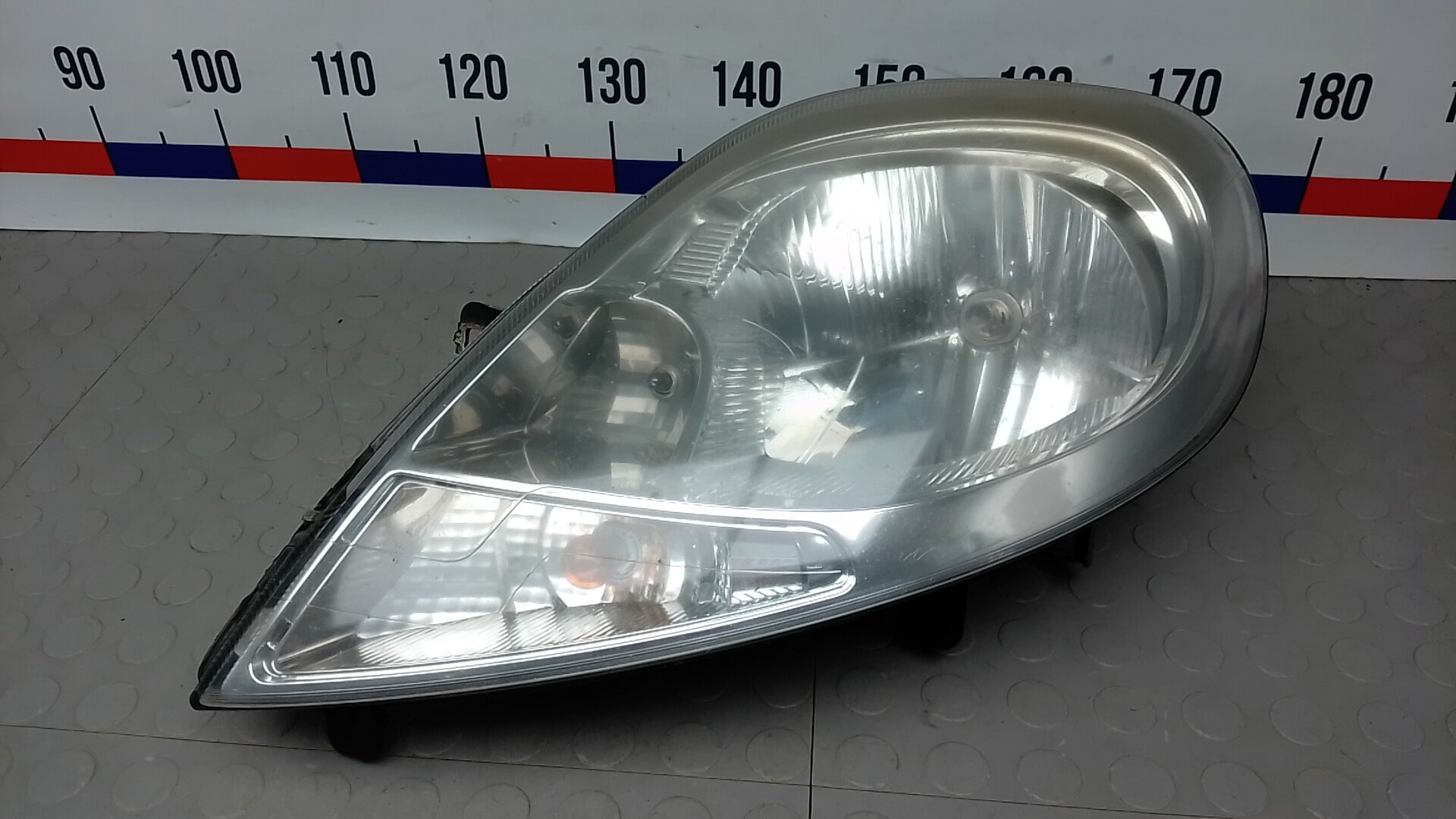 Фара левая RENAULT TRAFIC 2