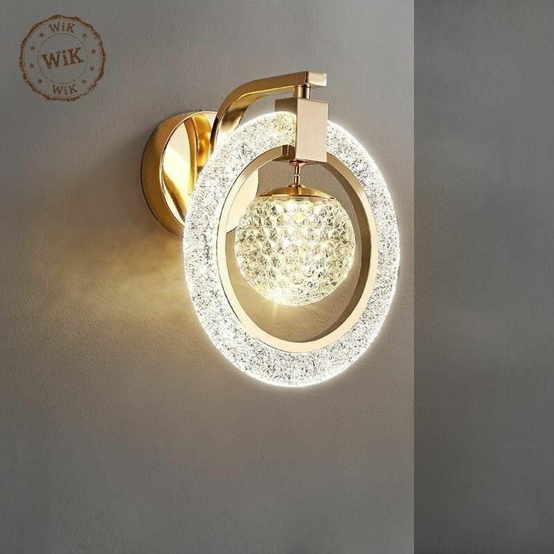 Настенный светильник